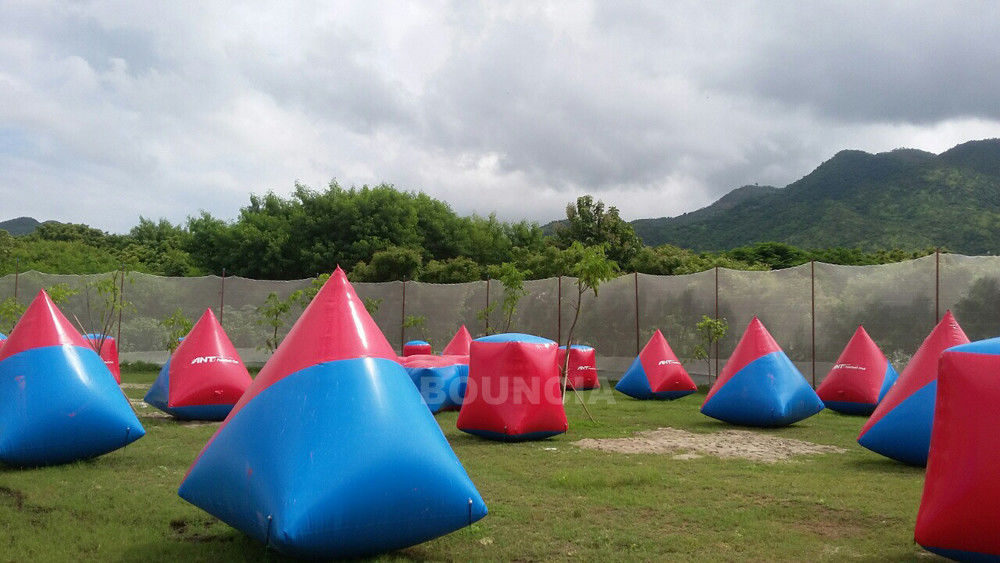 Red 0.9mm PVC Tarpaulin Inflatable Paintball Bunker